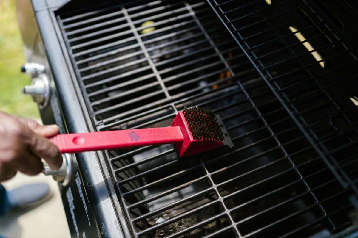 How to Clean a Grill - Real Life of Lulu