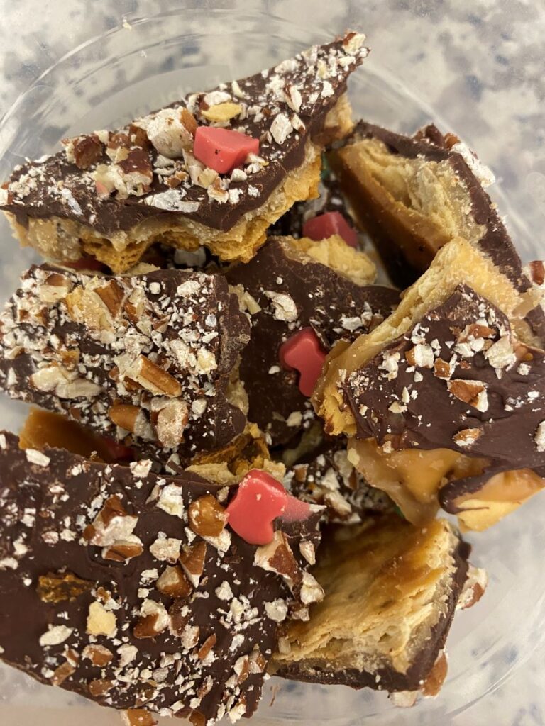 Saltine Toffee Recipe - Real Life of Lulu